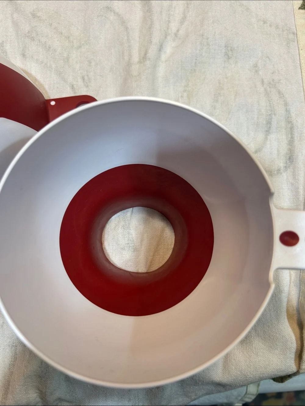 KitchenAid | Kitchen | Kitchenaid White And Red Nested Funnel Set Of 3 ...
